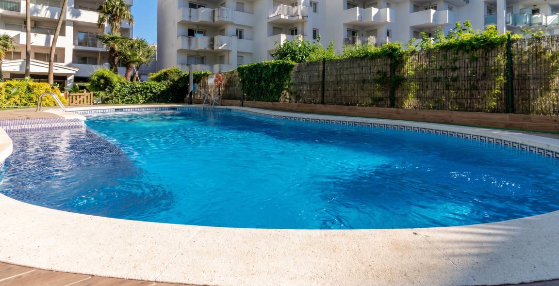 60 M² Apartment ∙ 2 Bedrooms ∙ 4 Guests - Roses