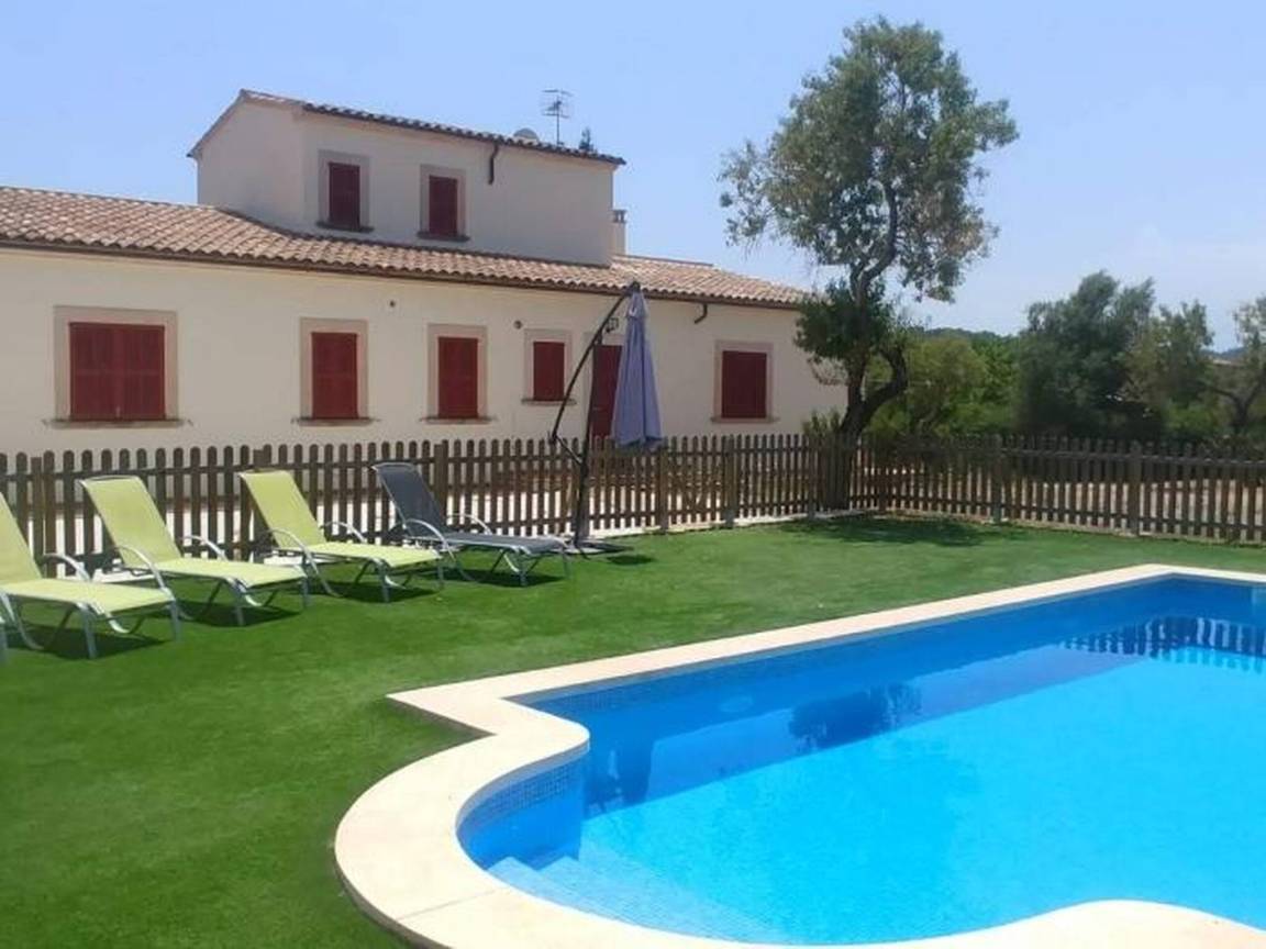 350 M² Talo ∙ 4 Makuuhuonetta ∙ 8 Vierasta - Cala Millor