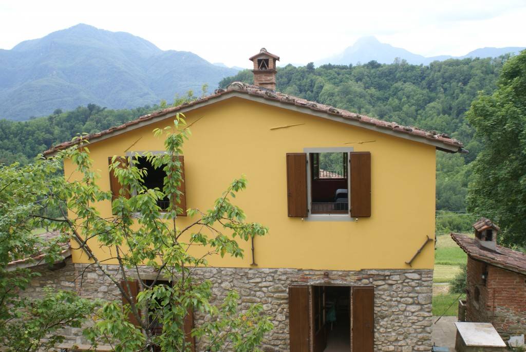 160 M² Villa ∙ 3 Bedrooms ∙ 10 Guests - Bagni di Lucca