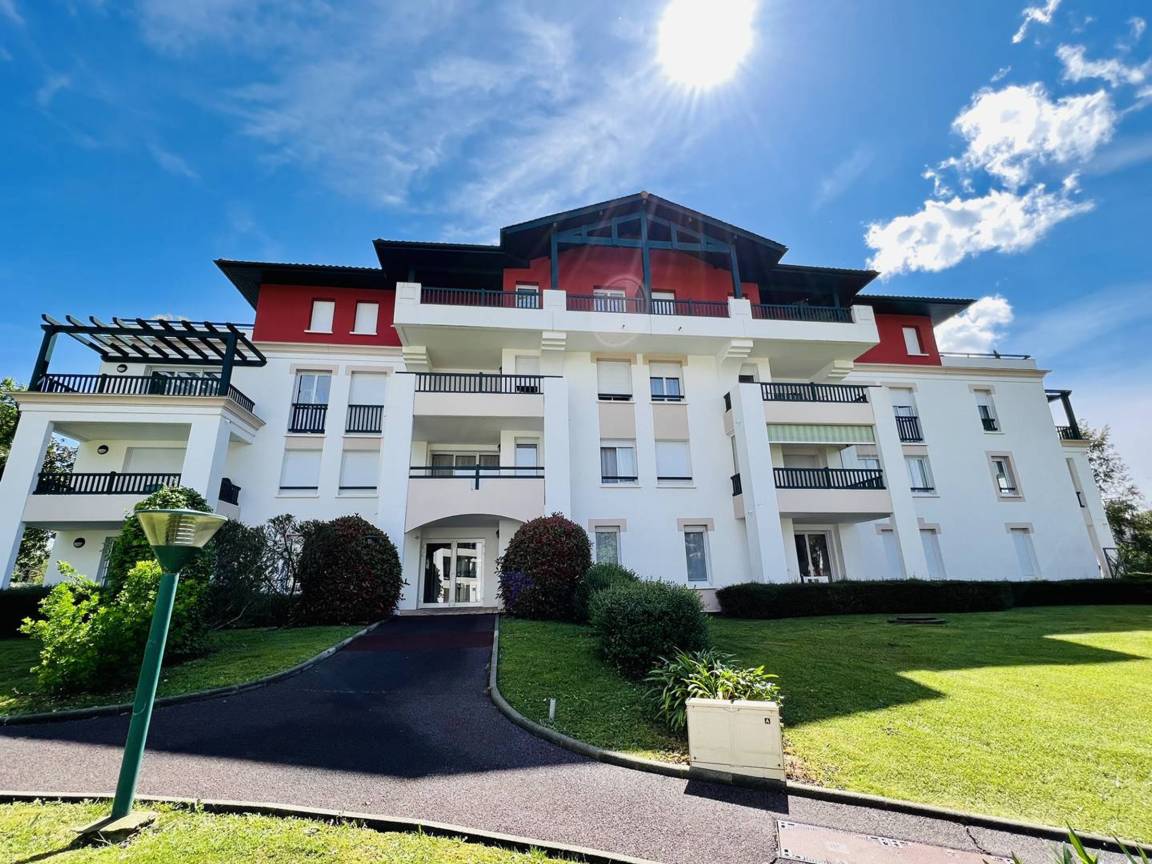 65 M² Appartement ∙ 2 Chambres ∙ 4 Personnes - Urt