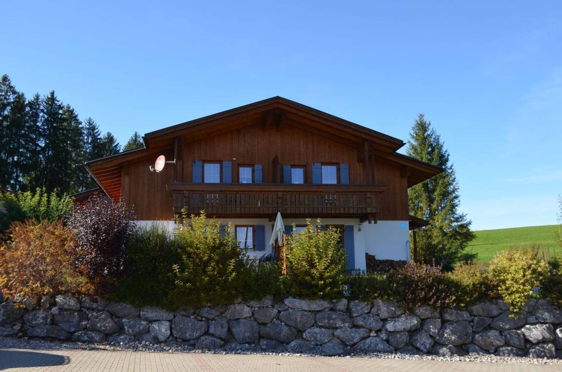75 M² Ferienhaus ∙ 2 Schlafzimmer ∙ 4 Gäste - Schongau