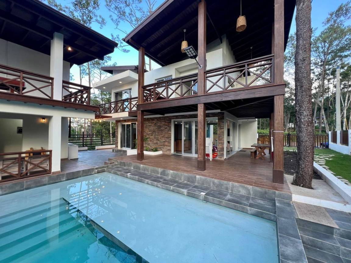 500 M² Villa ∙ 7 Habitaciones ∙ 14 Huéspedes - Jarabacoa