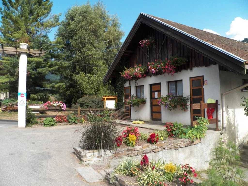 28 M² Camping ∙ 2 Chambres ∙ 6 Personnes - Allevard