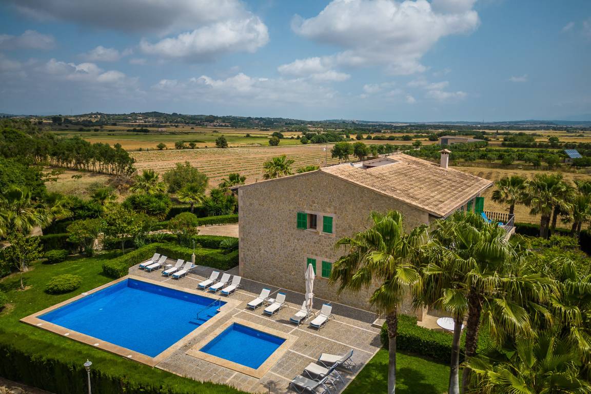 400 M² House ∙ 6 Bedrooms ∙ 12 Guests - Petra