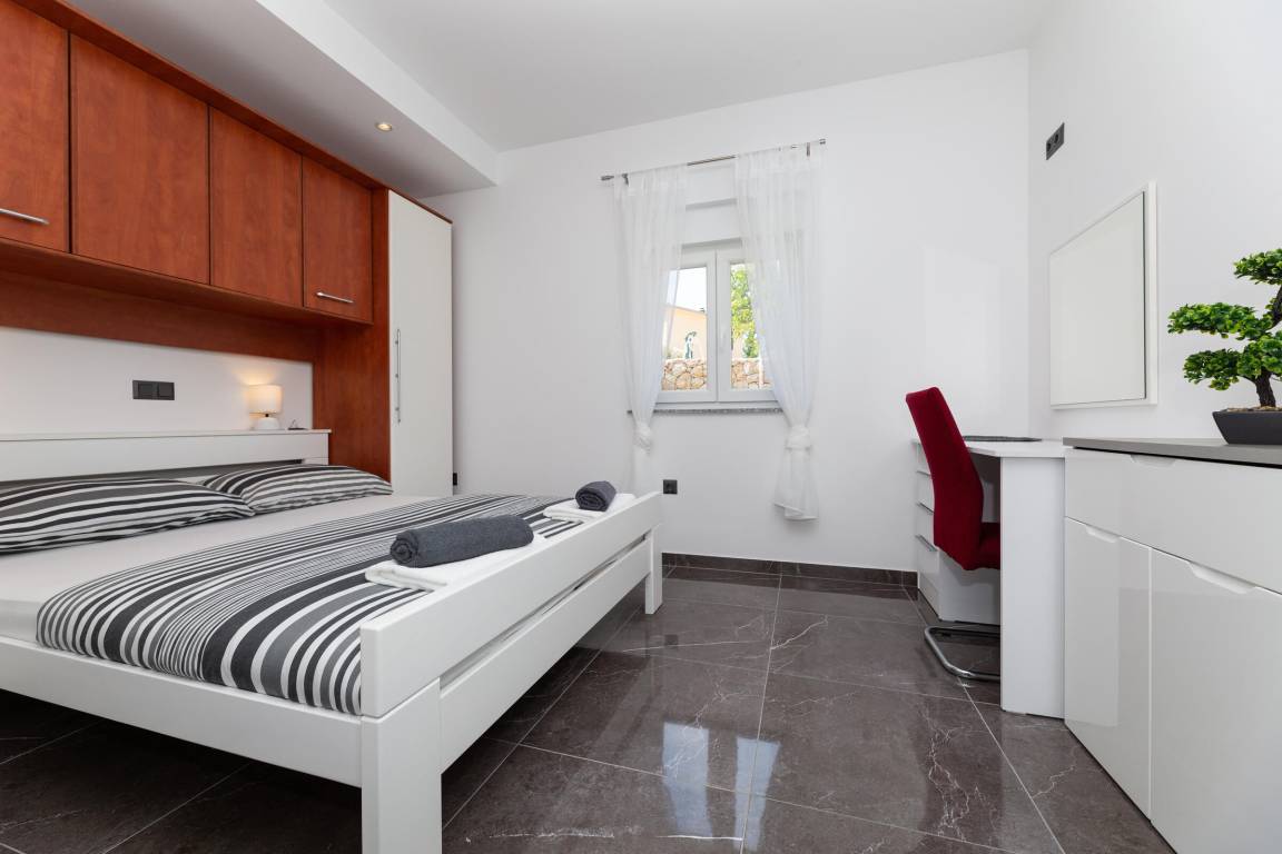 90 M² House ∙ 3 Bedrooms ∙ 8 Guests - Krk