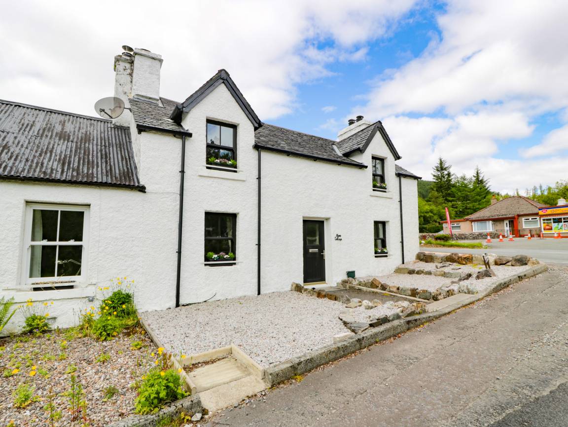 Cottage ∙ 2 Bedrooms ∙ 4 Guests - Crianlarich