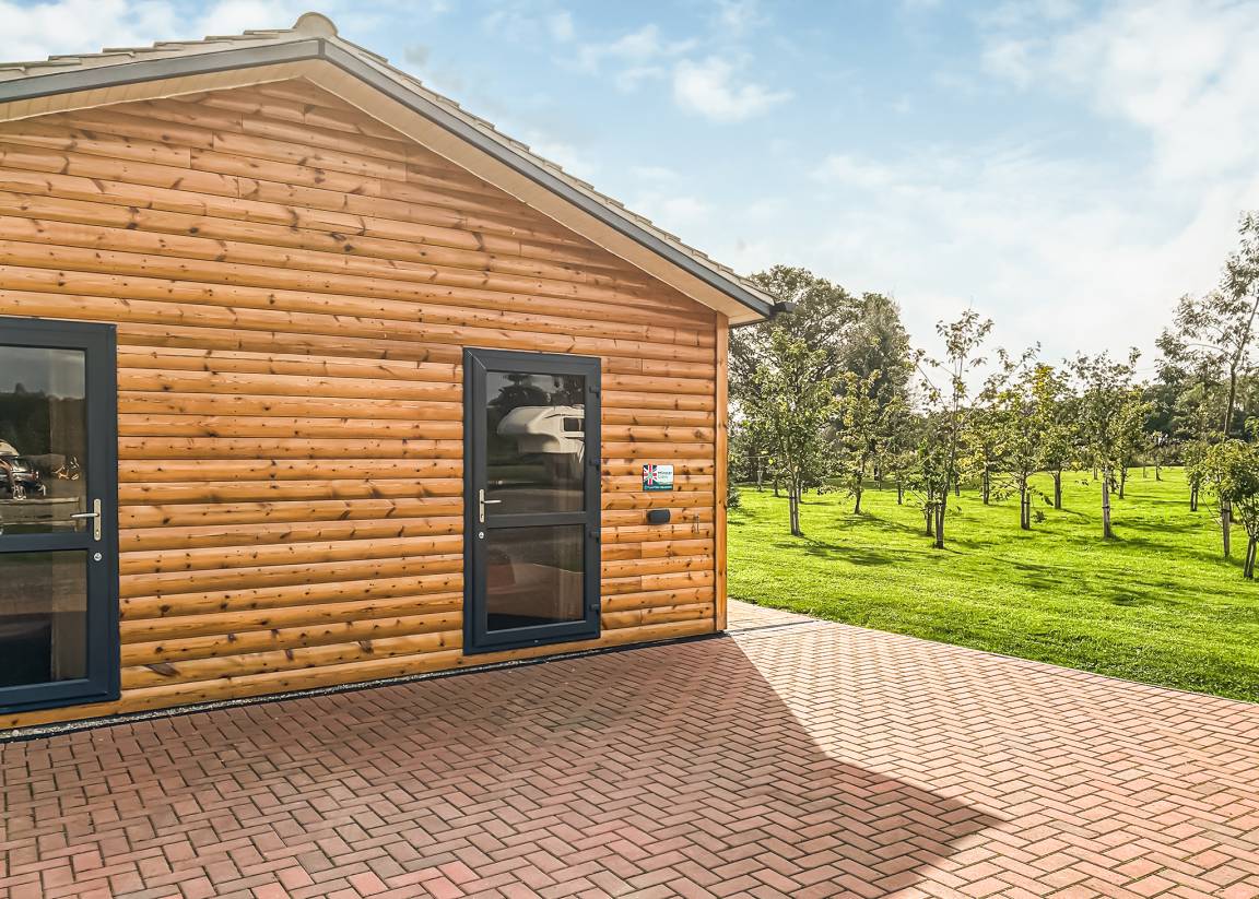 Chalet ∙ 3 Bedrooms ∙ 4 Guests - York