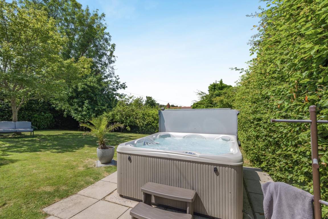 Cottage ∙ 4 Bedrooms ∙ 6 Guests - Saundersfoot