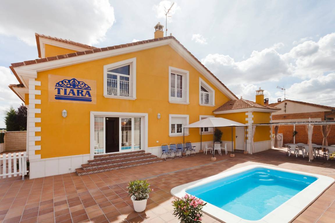 Villa ∙ 8 Habitaciones ∙ 20 Huéspedes - Coca