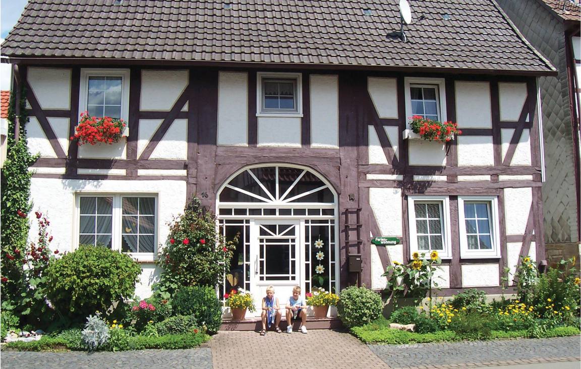 100 M² Ferienwohnung ∙ 3 Schlafzimmer ∙ 5 Gäste - Trendelburg