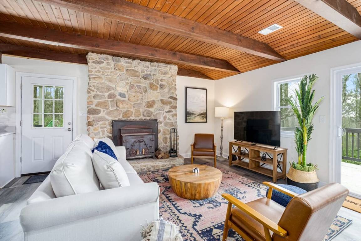 138 M² Chalet ∙ 4 Bedrooms ∙ 8 Guests - West Virginia