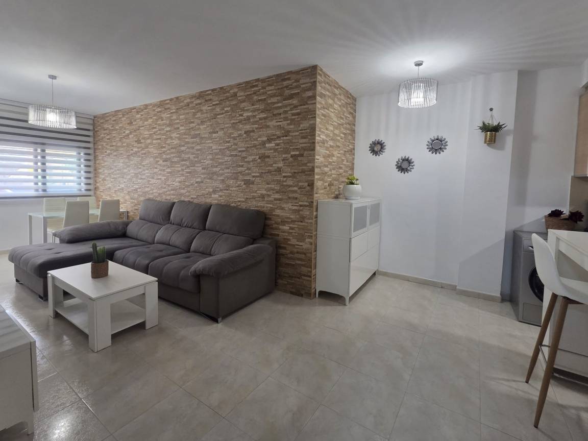 79 M² Huoneisto ∙ 2 Makuuhuonetta ∙ 6 Vierasta - Santa Susanna