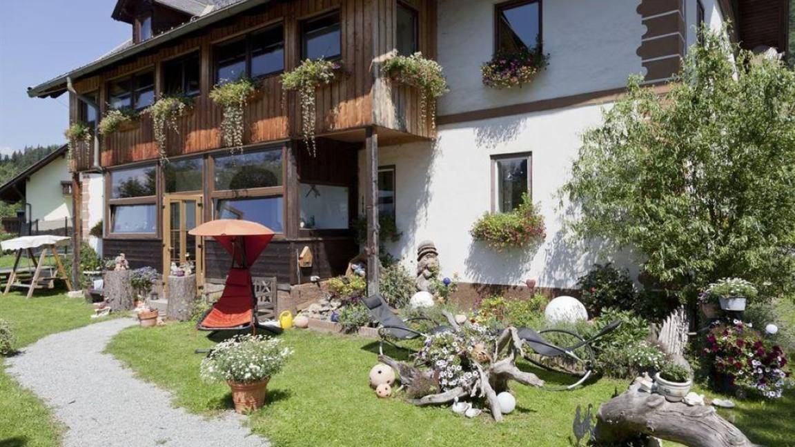 75 M² Ferienwohnung ∙ 2 Schlafzimmer ∙ 7 Gäste - Spittal an der Drau