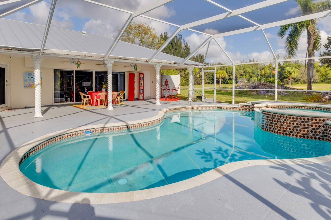 77 M² Apartment ∙ 2 Bedrooms ∙ 4 Guests - Royal Palm Beach, FL