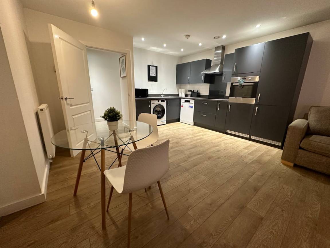 151 M² Apartment ∙ 1 Bedroom ∙ 2 Guests - Dartford