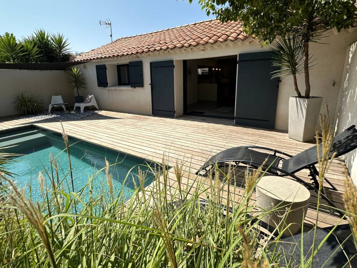 60 M² Casa ∙ 1 Habitación ∙ 2 Huéspedes - Istres