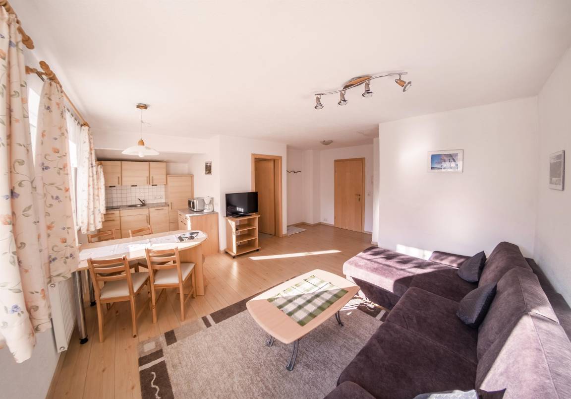 48 M² Ferienwohnung ∙ 1 Schlafzimmer ∙ 3 Gäste - Holzgau