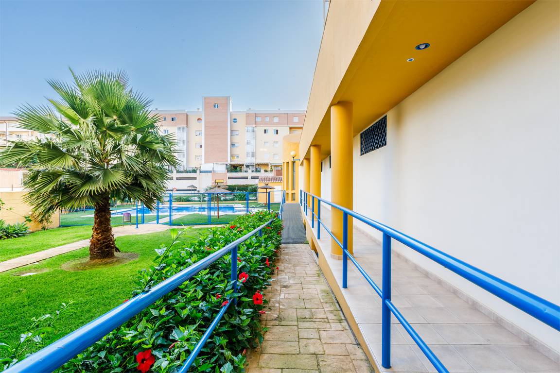 70 M² Apartamento ∙ 2 Habitaciones ∙ 4 Huéspedes - Torre del Mar