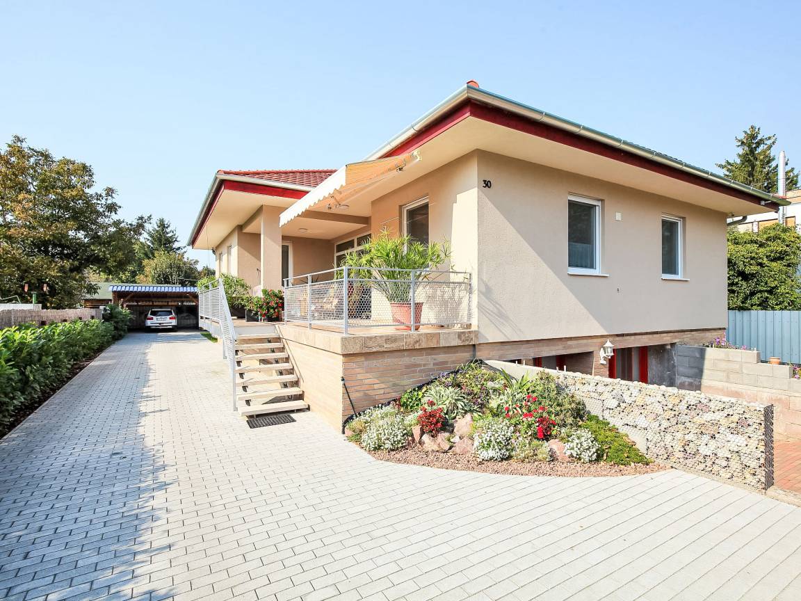 110 M² Apartment ∙ 3 Bedrooms ∙ 6 Guests - Lake Balaton