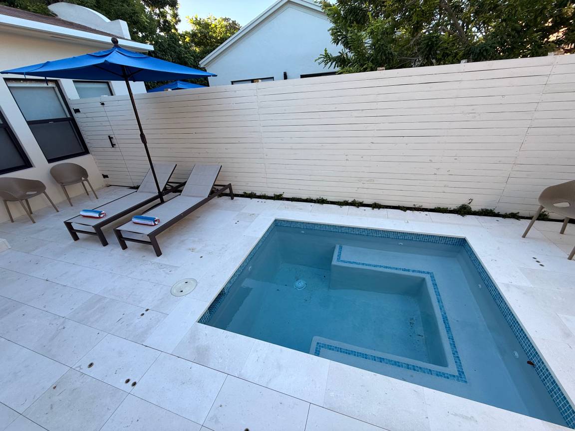 House ∙ 2 Bedrooms ∙ 4 Guests - Miami