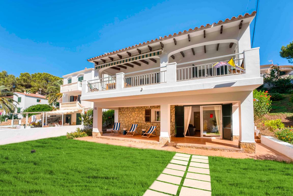 200 M² Mökki ∙ 4 Makuuhuonetta ∙ 6 Vierasta - Minorca