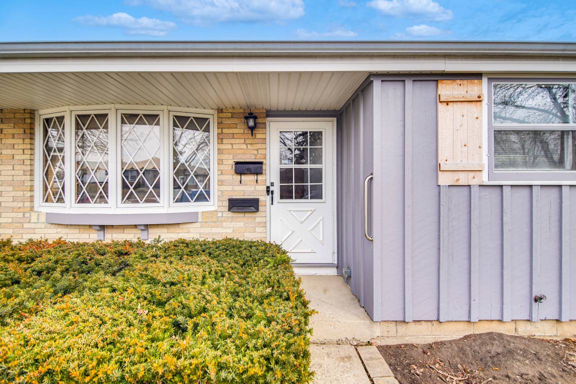 111 M² House ∙ 2 Bedrooms ∙ 4 Guests - Milwaukee, WI