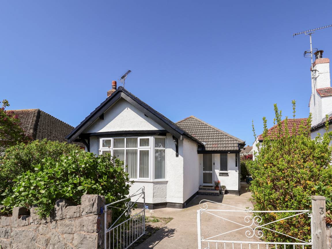 Cottage ∙ 2 Bedrooms ∙ 4 Guests - Rhos on Sea