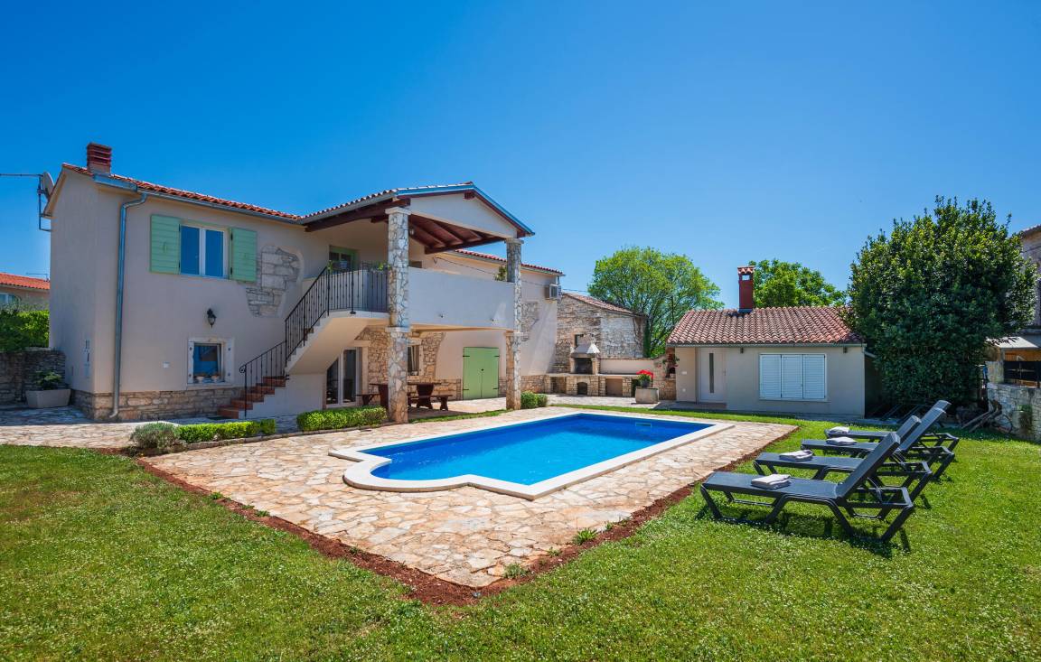 105 M² House ∙ 3 Bedrooms ∙ 8 Guests - Bale