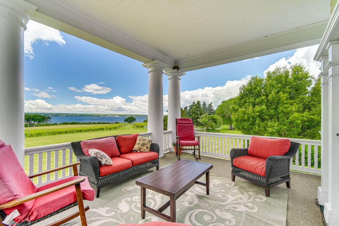 473 M² House ∙ 5 Bedrooms ∙ 10 Guests - Geneva, NY
