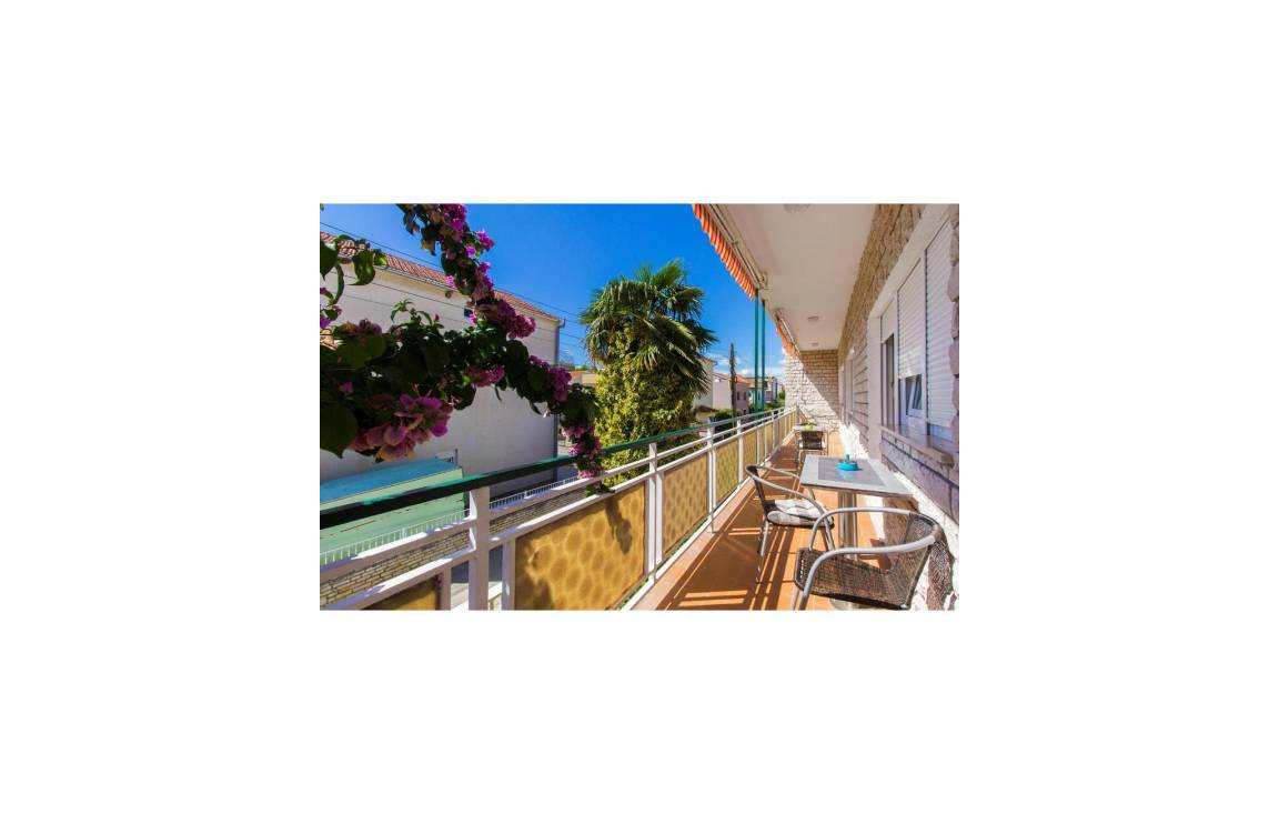 160 M² Apartment ∙ 3 Bedrooms ∙ 6 Guests - Pirovac