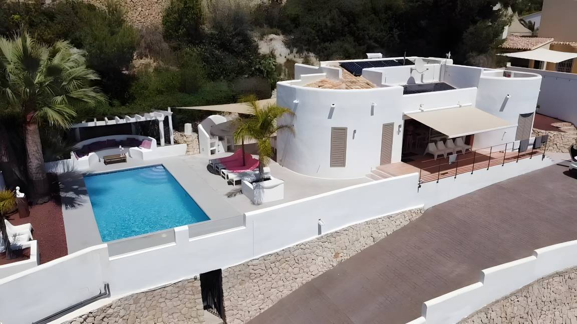 125 M² House ∙ 4 Bedrooms ∙ 8 Guests - Moraira