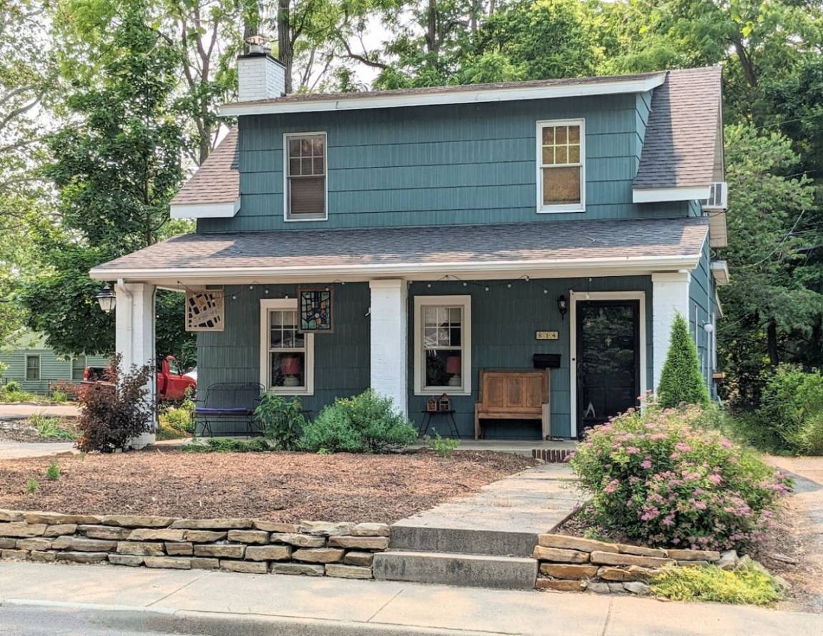 46 M² House ∙ 4 Bedrooms ∙ 8 Guests - Bloomington, IN