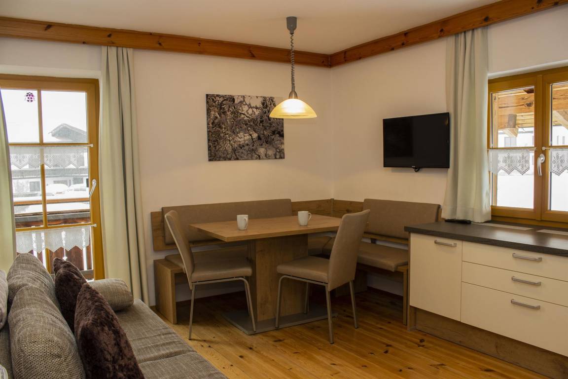 60 M² Ferienwohnung ∙ 2 Schlafzimmer ∙ 4 Gäste - Ehrwald