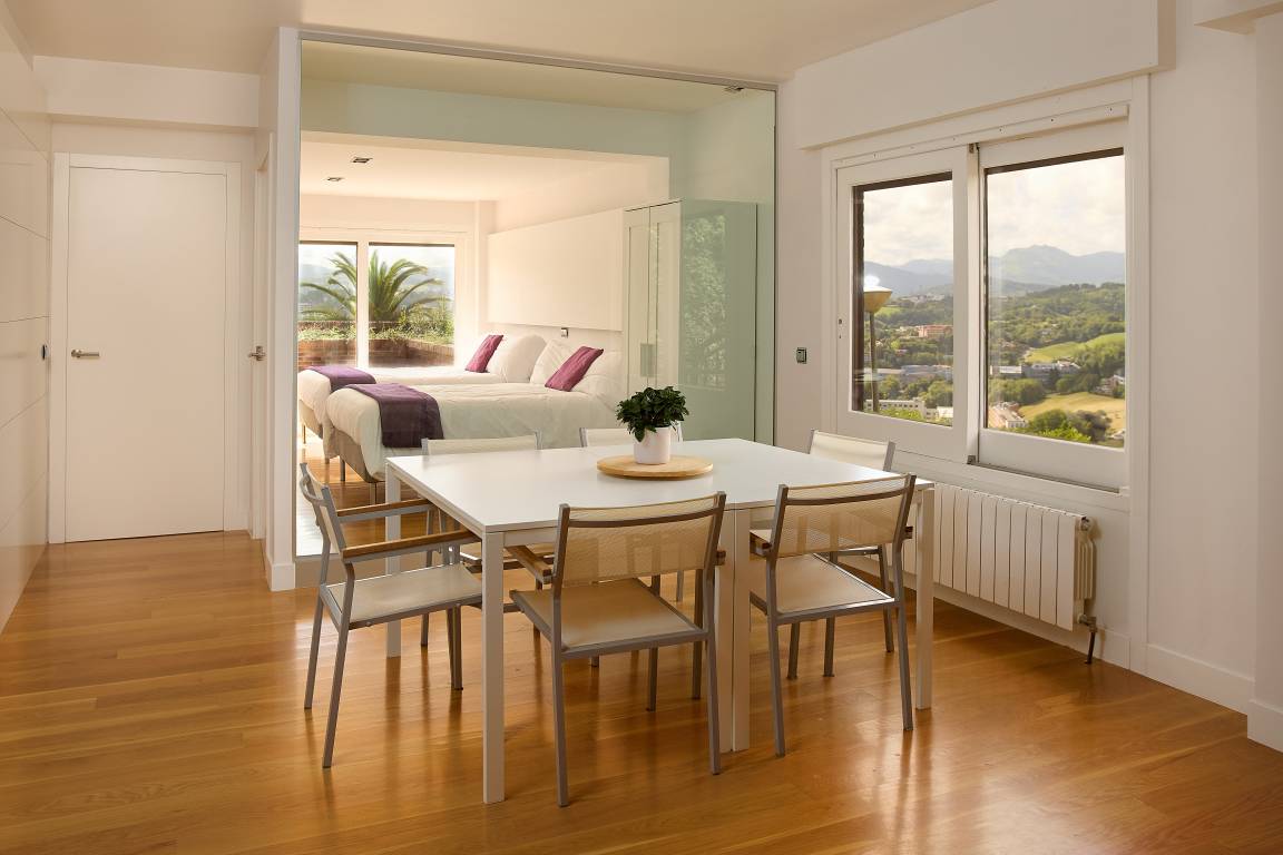 300 M² Apartamento ∙ 4 Habitaciones ∙ 8 Huéspedes - San Sebastián