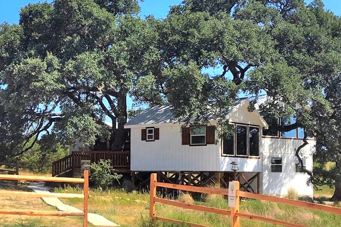 Camping ∙ 1 Bedroom ∙ 4 Guests - Texas