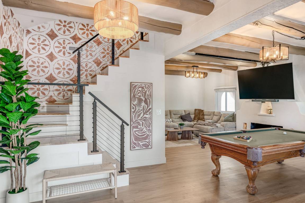 Apartment ∙ 5 Bedrooms ∙ 12 Guests - Manitou Springs, CO