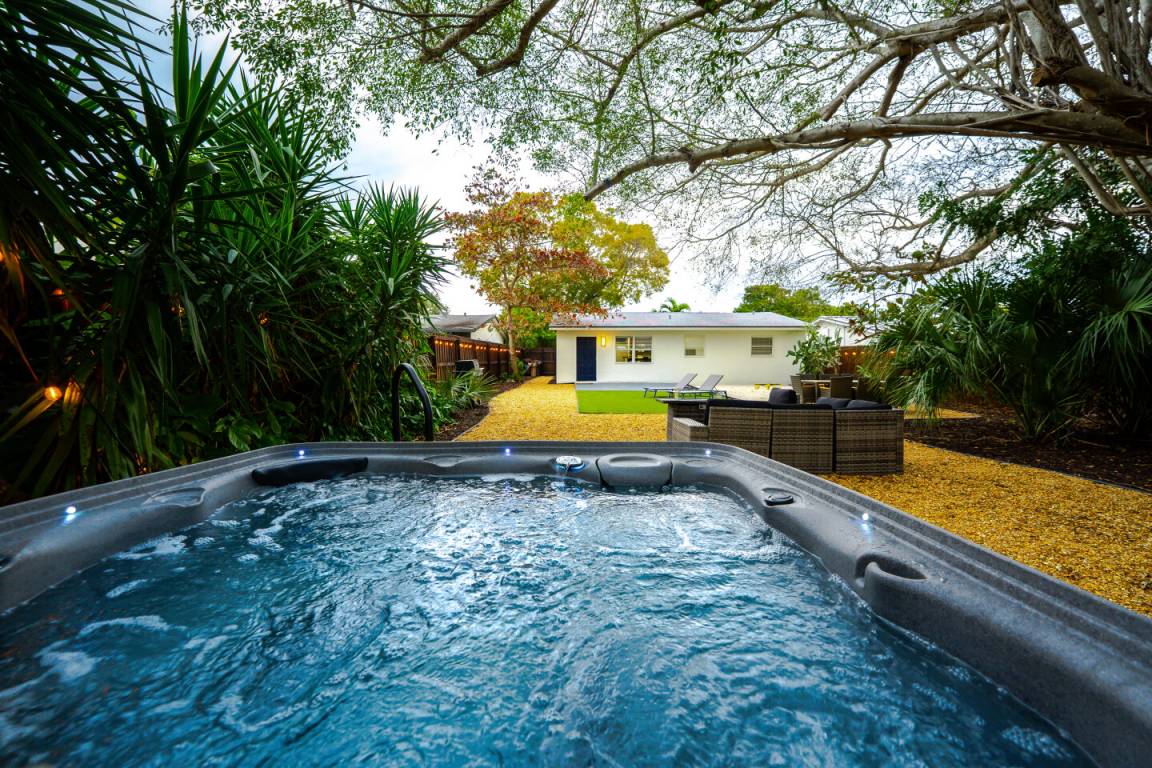 167 M² House ∙ 3 Bedrooms ∙ 7 Guests - Delray Beach, FL