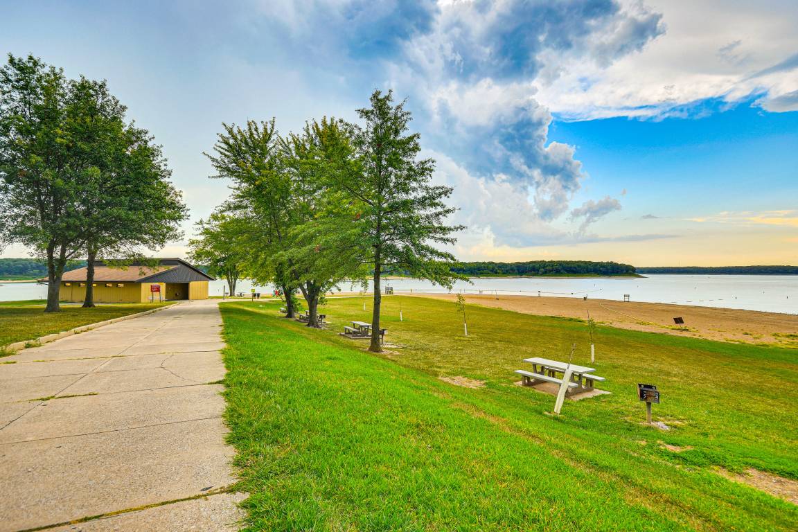 94 M² Apartment ∙ 2 Bedrooms ∙ 5 Guests - Splash Landing, Monroe City