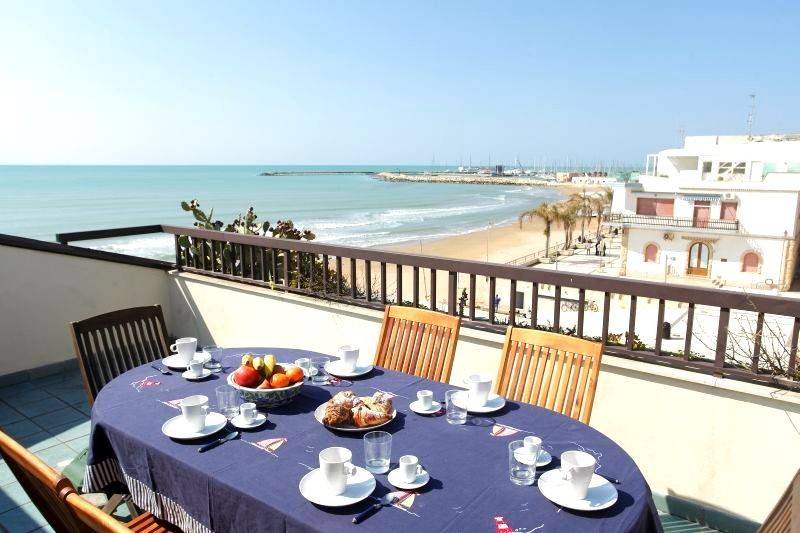 120 M² Apartment ∙ 3 Bedrooms ∙ 8 Guests - Marina di Ragusa