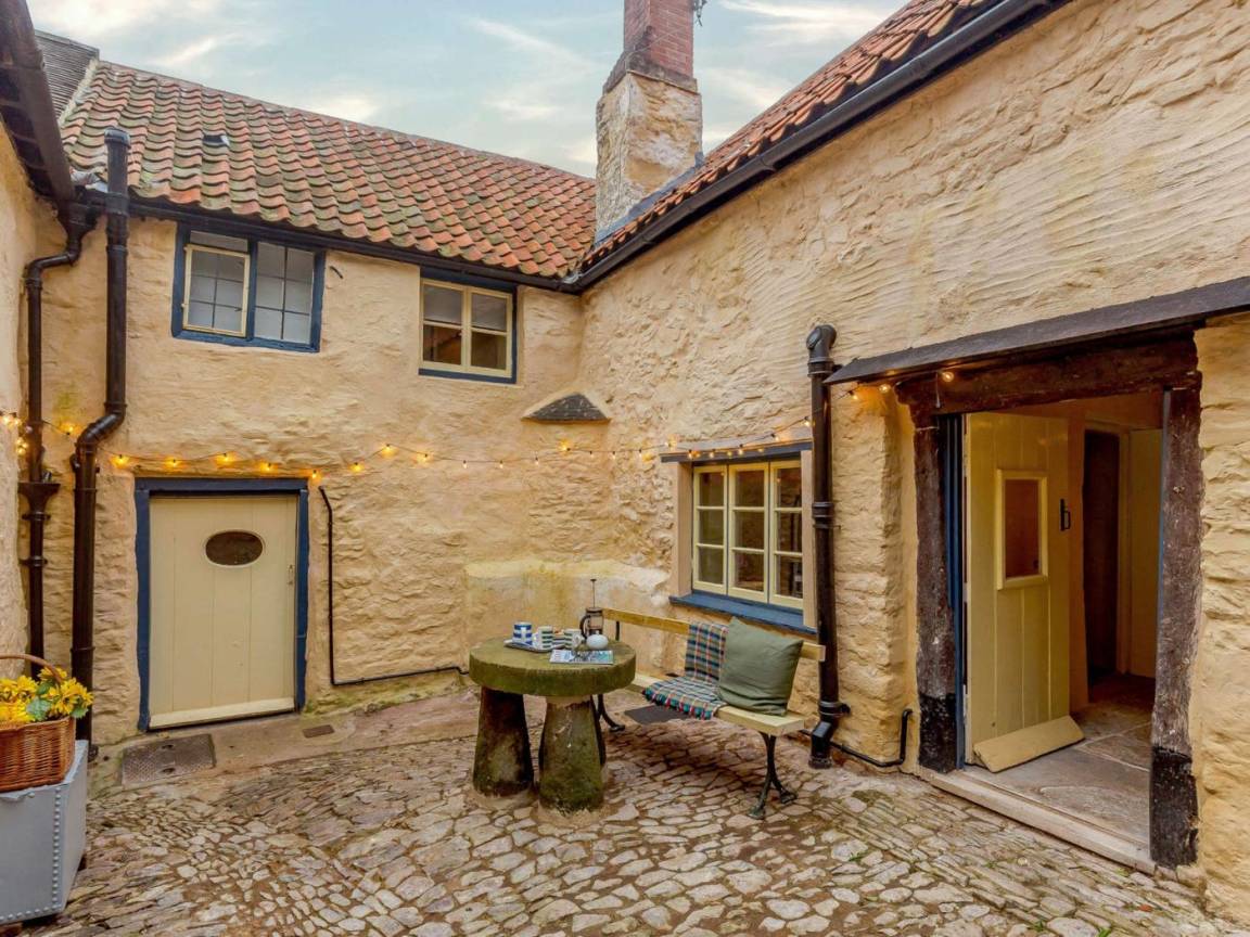 Cottage ∙ 4 Bedrooms ∙ 8 Guests - Minehead