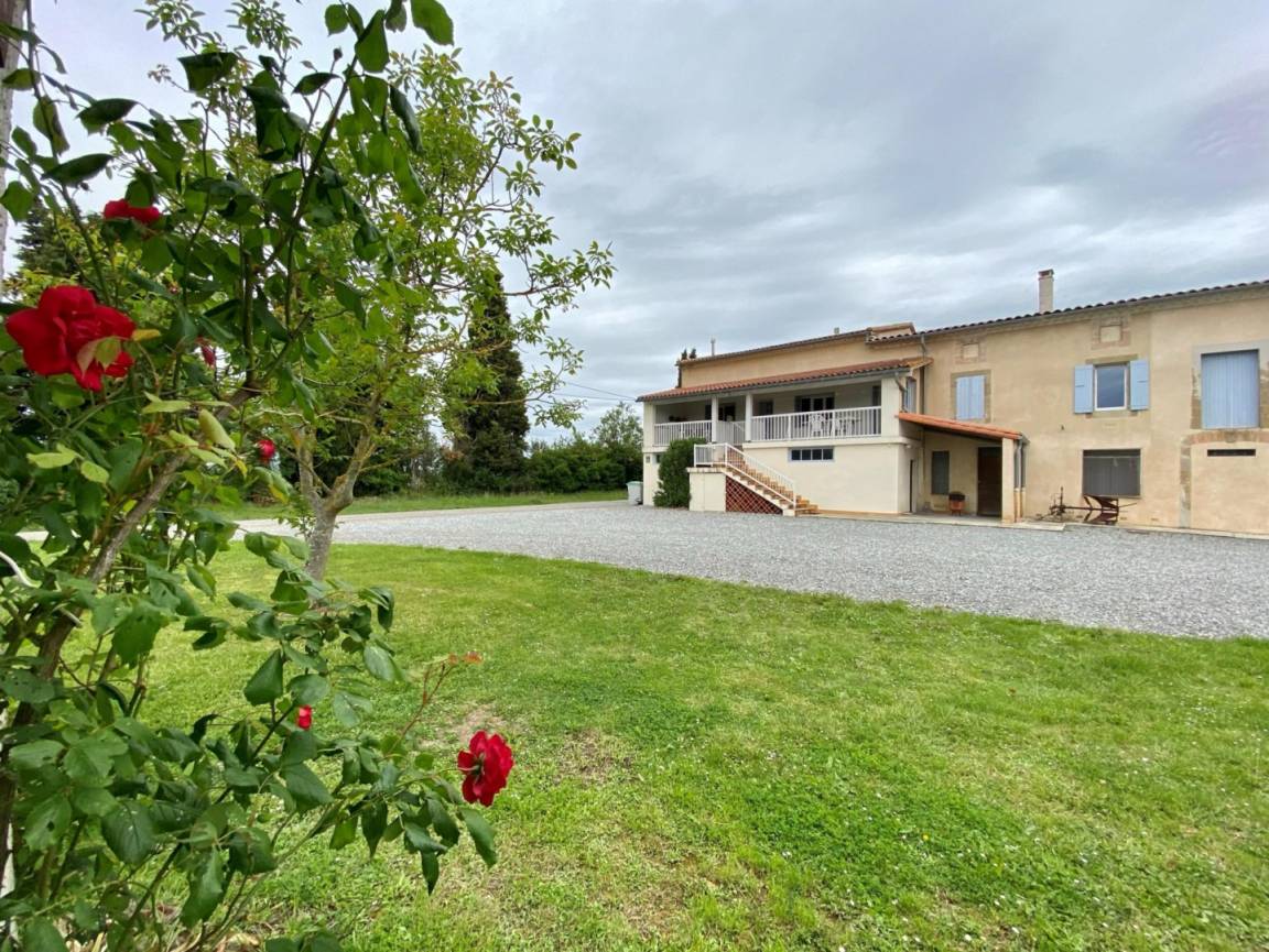 127 M² Gîte ∙ 3 Chambres ∙ 6 Personnes - La Pomarède