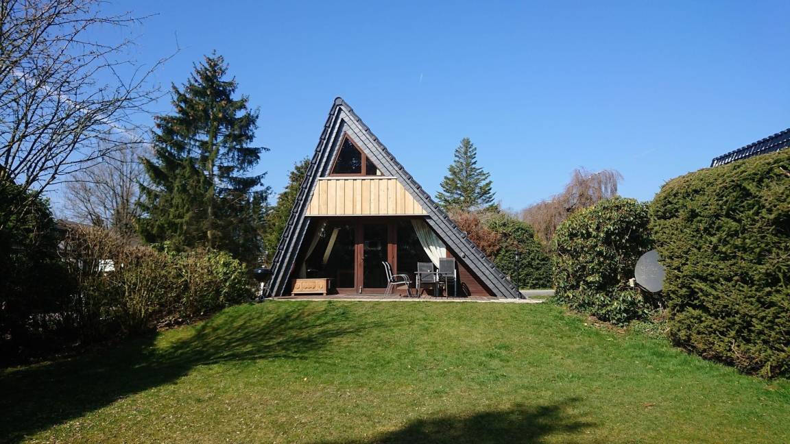 65 M² Ferienhaus ∙ 2 Schlafzimmer ∙ 4 Gäste - Nettersheim