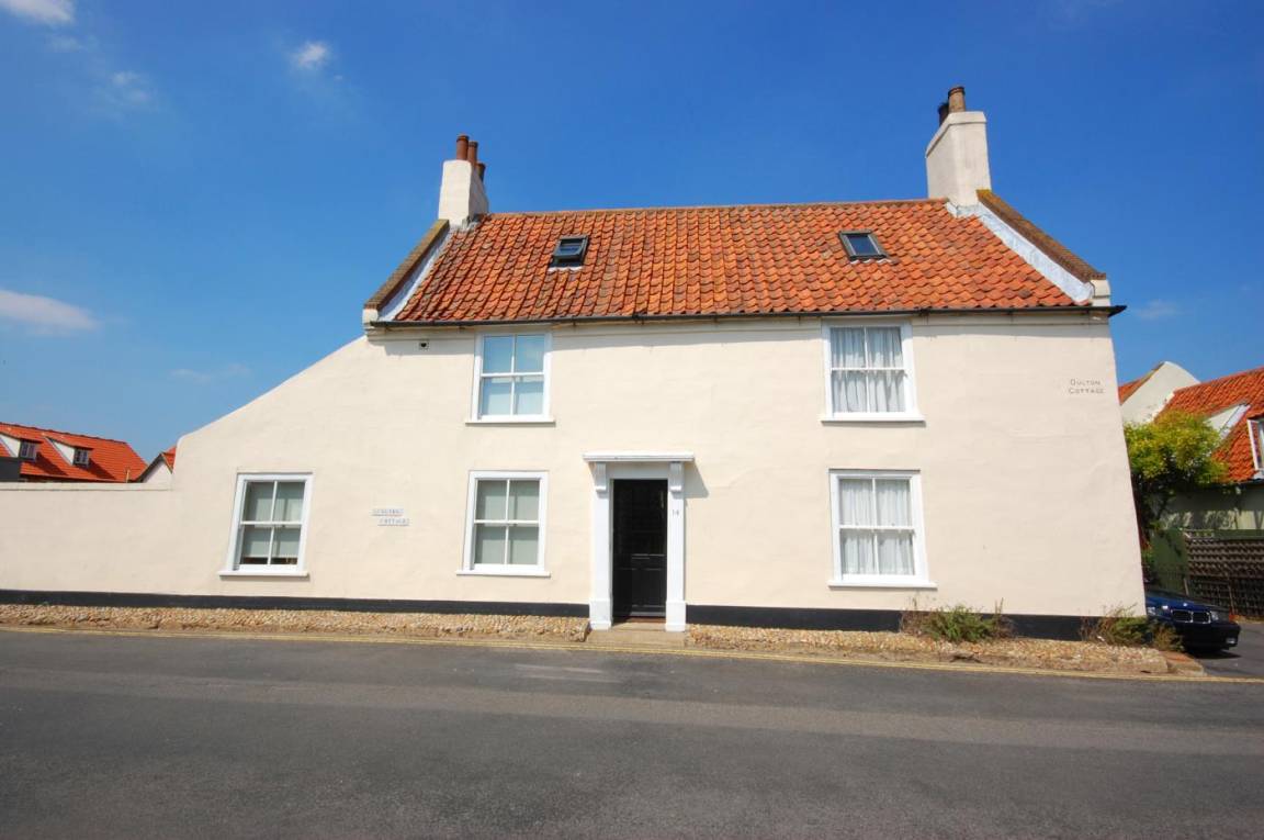 Cottage ∙ 3 Bedrooms ∙ 6 Guests - Holkham