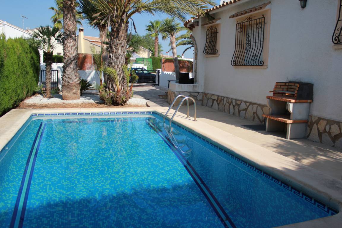100 M² Villa ∙ 3 Chambres ∙ 6 Personnes - Orba