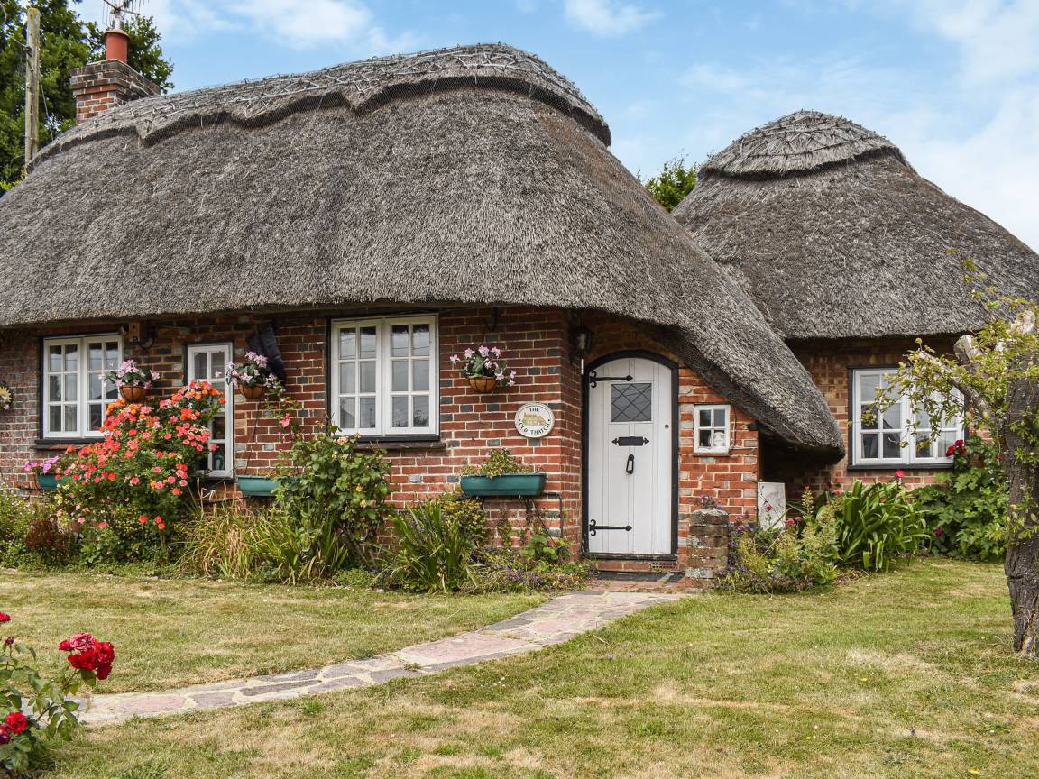 Cottage ∙ 2 Bedrooms ∙ 4 Guests - East Sussex