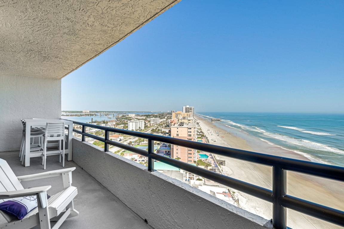 130 M² Apartment ∙ 2 Bedrooms ∙ 4 Guests - Daytona Beach Shores, FL