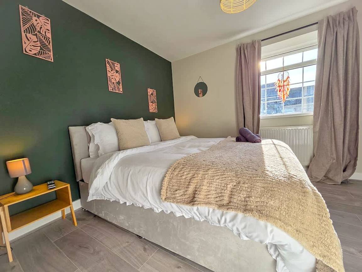 House ∙ 1 Bedroom ∙ 5 Guests - South Wales