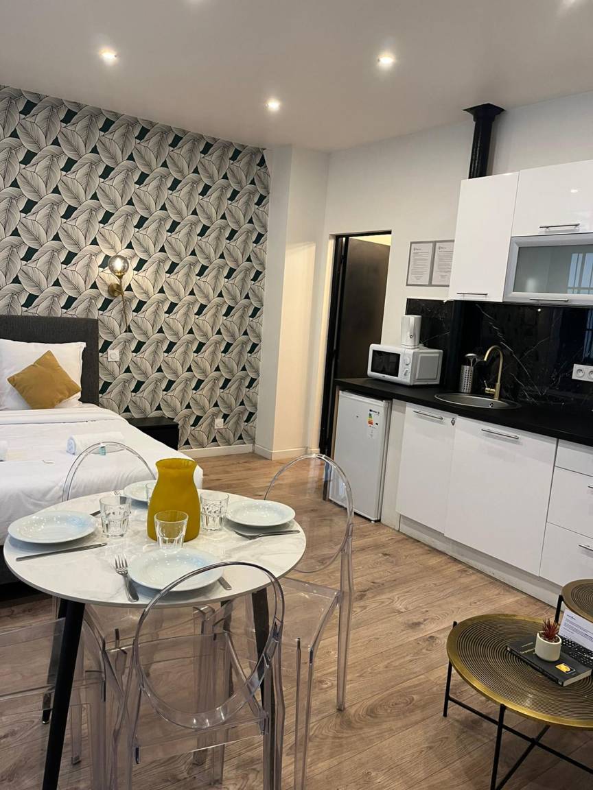 Appartement ∙ 1 Chambre ∙ 2 Personnes - Métro Nationale, Paris