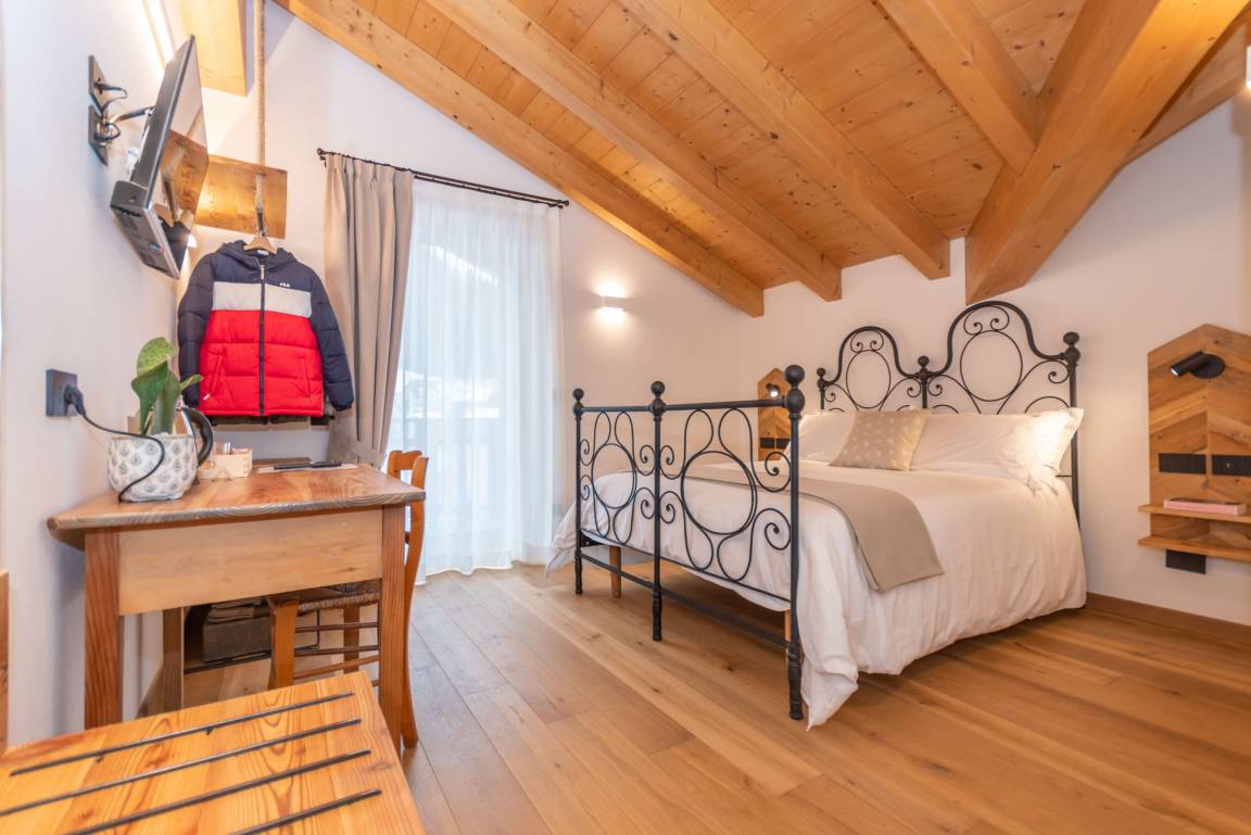 20 M² Camera Privata ∙ 1 Camera Da Letto ∙ 2 Ospiti - Agordo