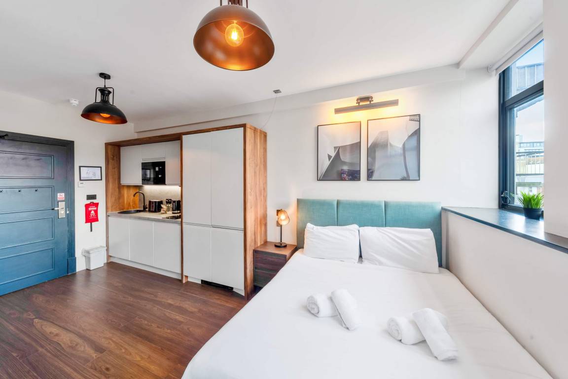 28 M² Studio Flat ∙ 2 Guests - Battle